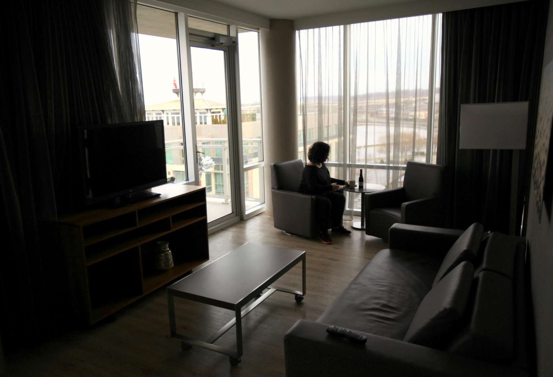 Romantic Weekend at the AC Hotel National Harbor | Wardrobe Oxygen