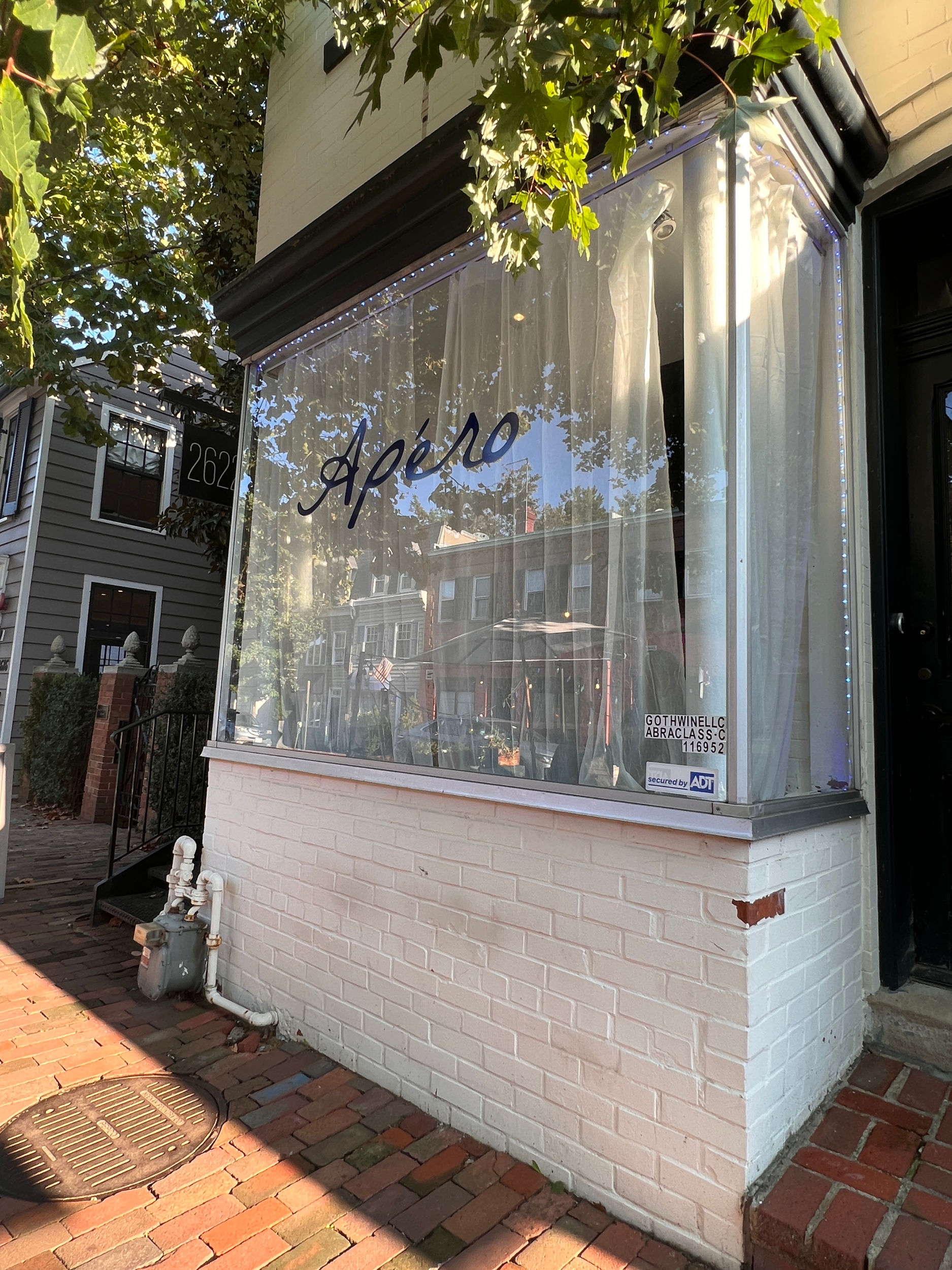 Attending a Garden Gastronomy dinner with Veuve Clicquot at Apéro ...